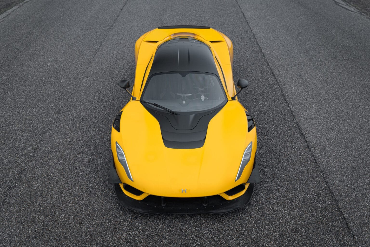 Hennessey Venom F5 Evolution supera barreiras e reacende paixões pelo ...